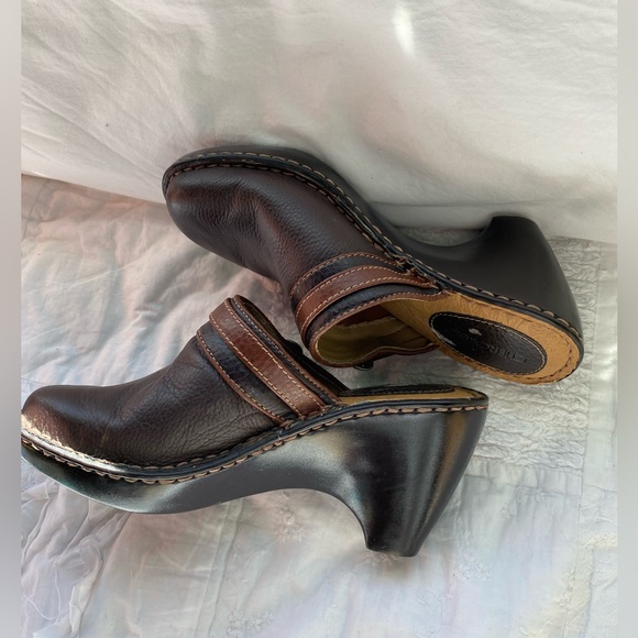 Cherokee | Shoes | Cherokee Black And Brown Leather Clogs 6 2 New ...